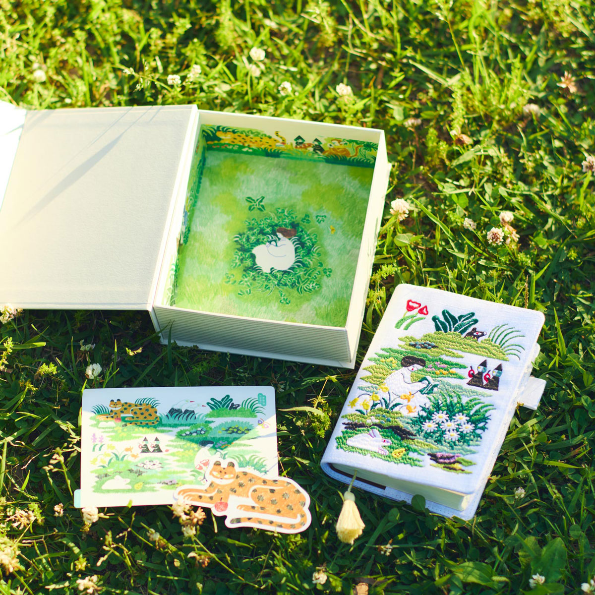 iyo okumi: Hobonichi 5-Year Techo Gift Edition - haconiwa (2026-2030) - Techo Lineup - Hobonichi ...