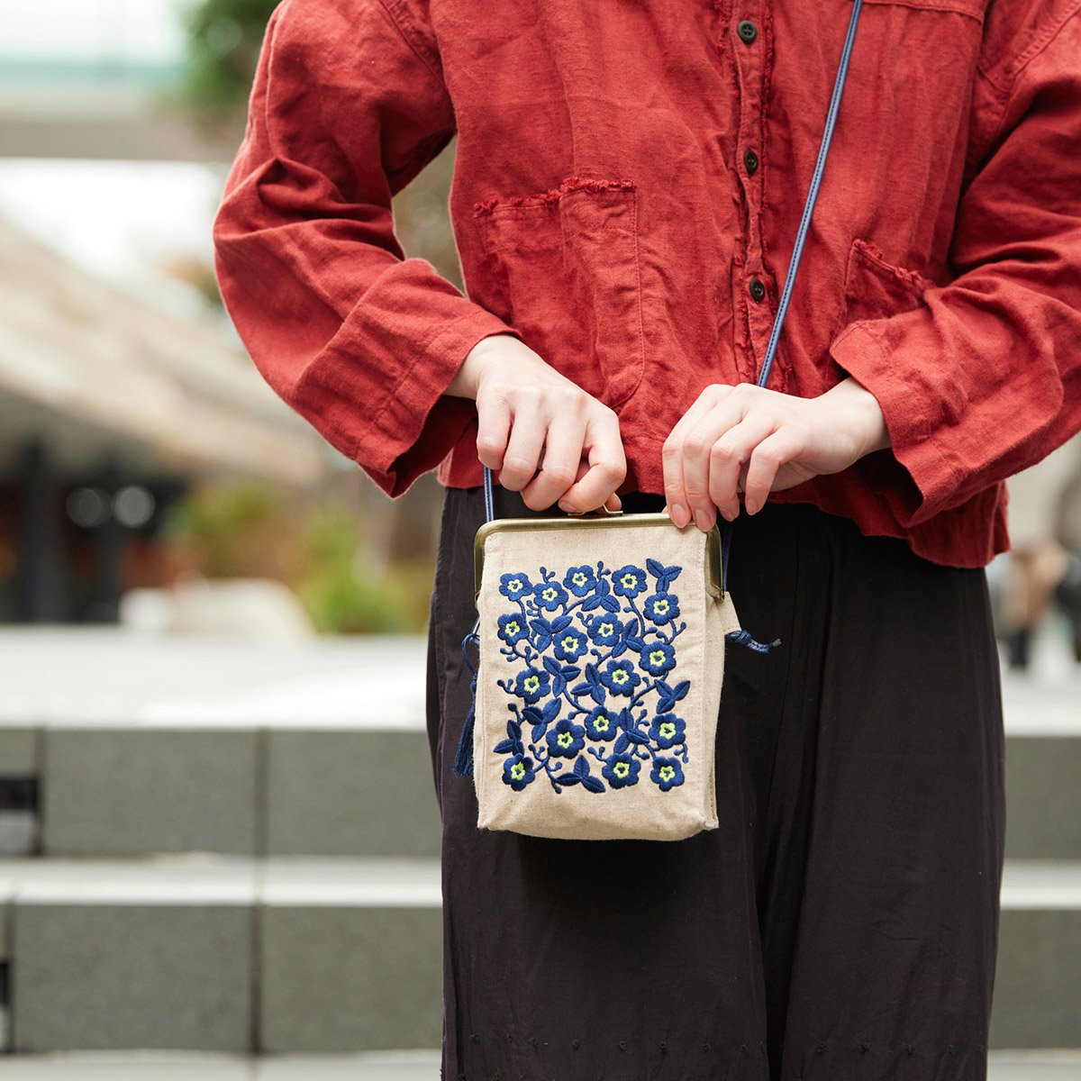 Ukrainian Flowers Drawer Pouch - Kiss Lock Dangle - Drawer Pouches ...