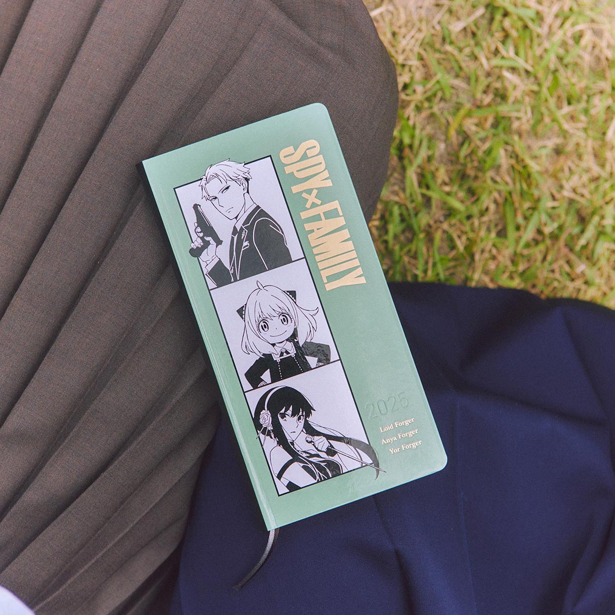 SPY x FAMILY: Forger Family Weeks Hardcover Book / Weekly Horizontal ...